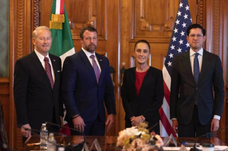 Sheinbaum recibe a funcionario de Seguridad de EUA | 8 Columnas